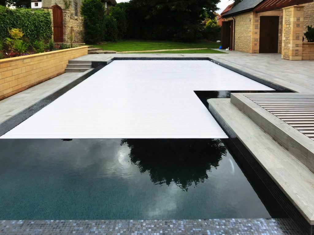 Kamloops Auto Pool Covers, Sales & New Installs, Quotes - Poolcoversbc.ca